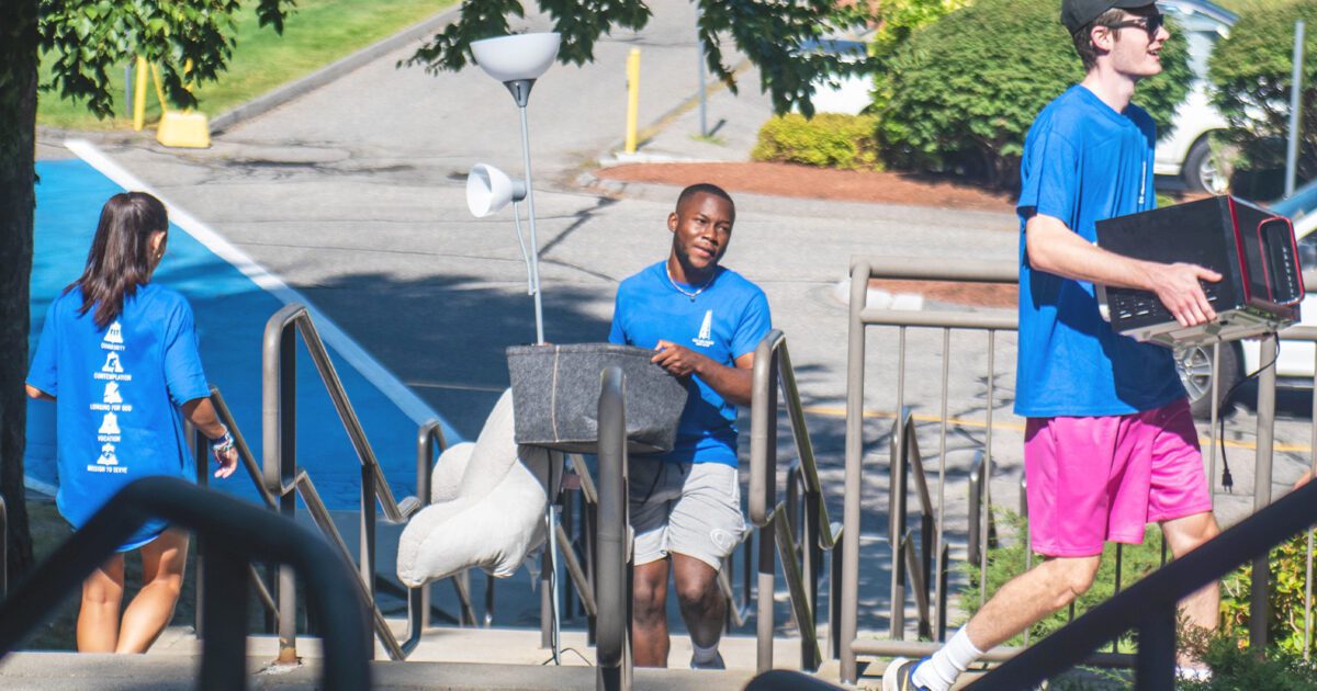 The Greyhound Guide to Back-to-School Shopping - Assumption University